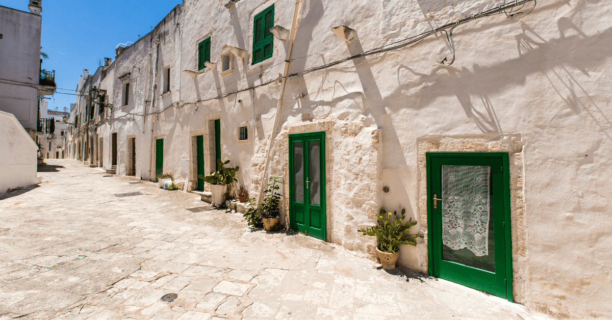 Cosa vedere ad Ostuni: i migliori posti, itinerari e foto - Spiagge.it