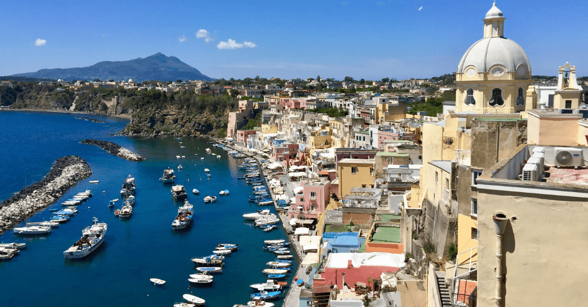Le spiagge più belle dell’Isola di Procida: foto e mappa - Spiagge.it