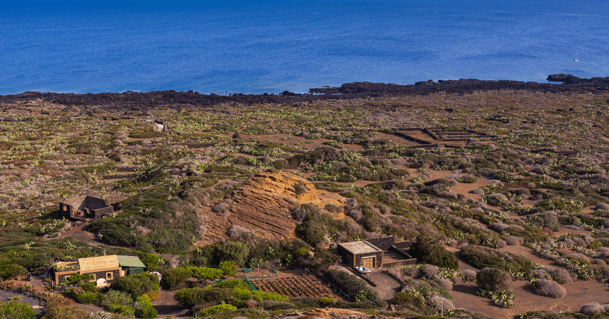 Le spiagge più belle dell'Isola di Linosa: foto e mappa - Spiagge.it