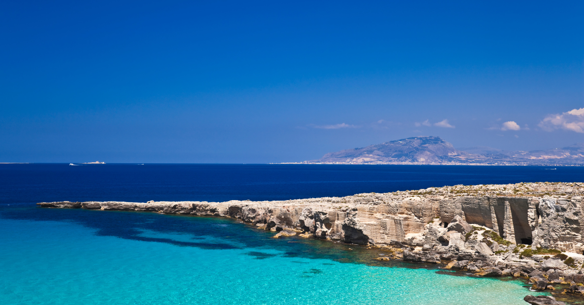 Cosa vedere a Favignana: 10 posti da non perdere per l'estate 2024 - Spiagge.it