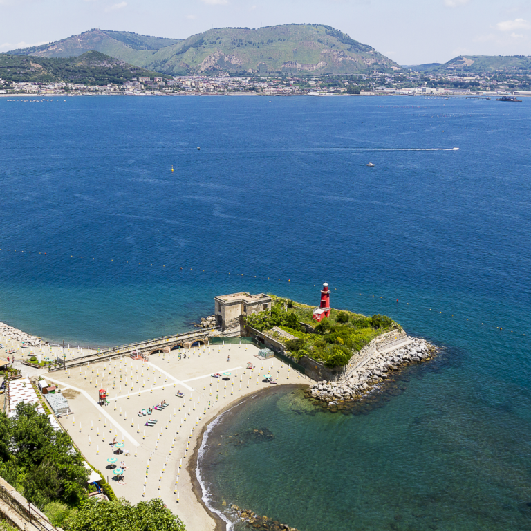 Cosa vedere a Bacoli: 10 posti da non perdere per l'estate 2024 ...